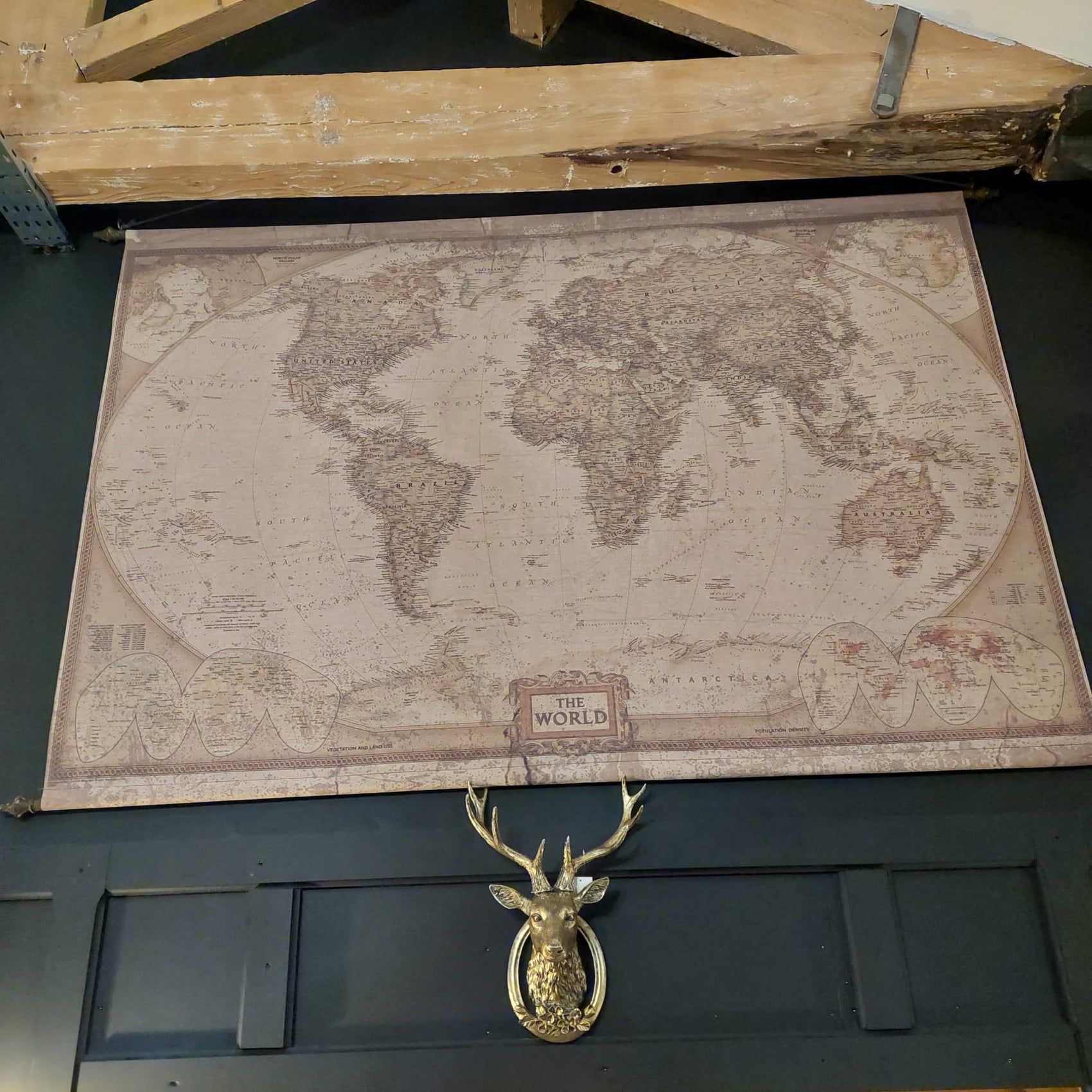 Hanging Canvas - World Map – Vintage Sofa