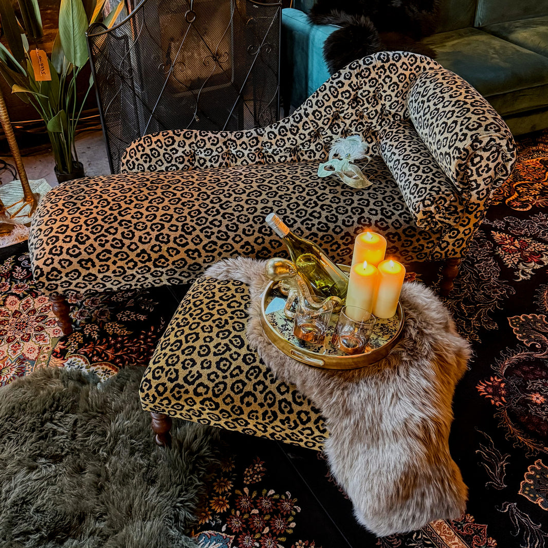 Selfridges Sofa Chaise in Leopard Cream Velvet – Vintage Sofa