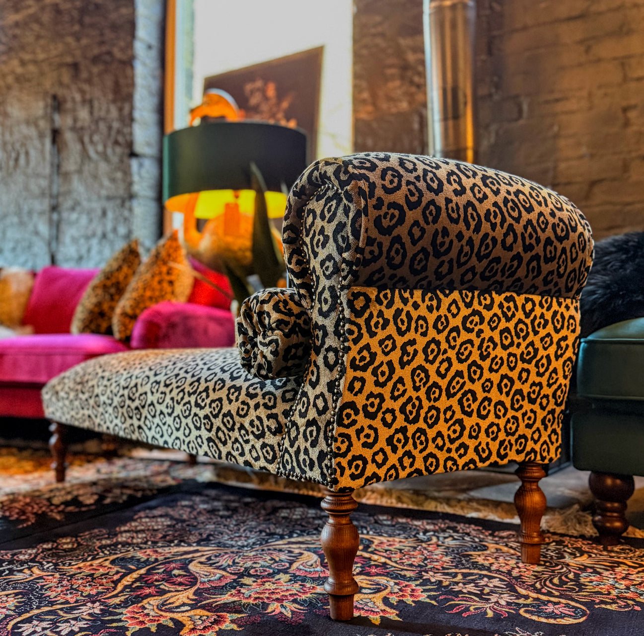 Selfridges Sofa Chaise in Leopard Cream Velvet – Vintage Sofa