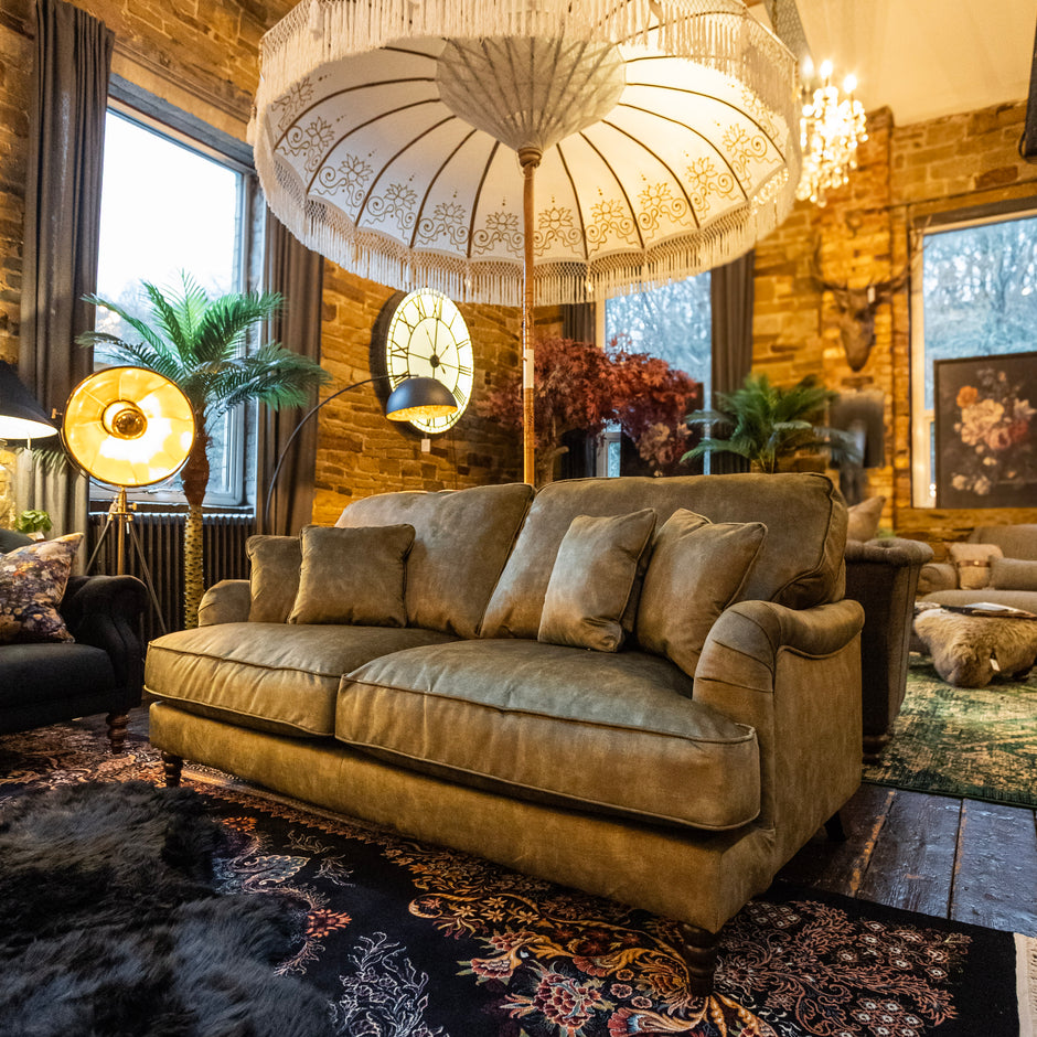 Visit our Showroom – Vintage Sofa